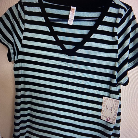 LuLaRoe | Tops | Lularoe Christy T New With Tag Small | Poshmark